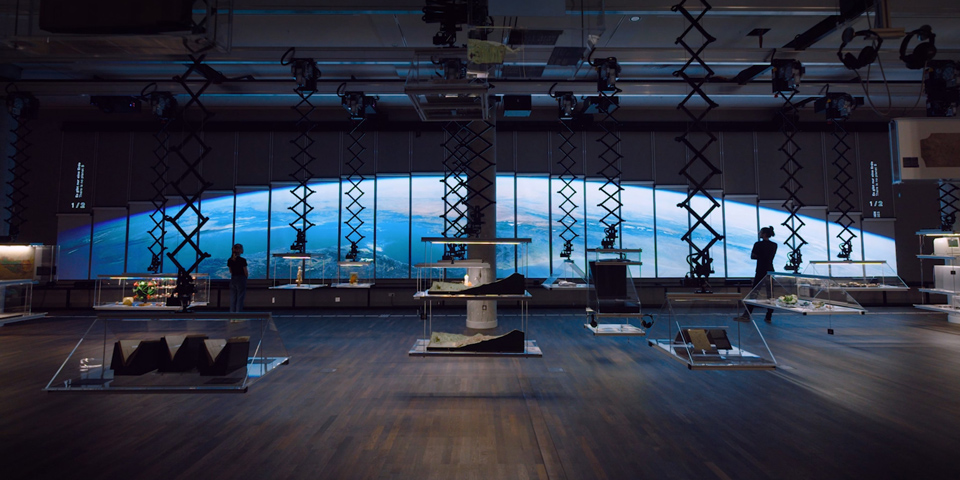 SCHNELLE BUNTE BILDER — The Research Wall